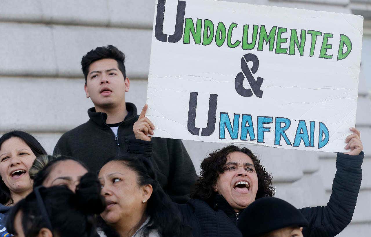 California Democratic lawmakers move to become 'sanctuary state' | Fox News