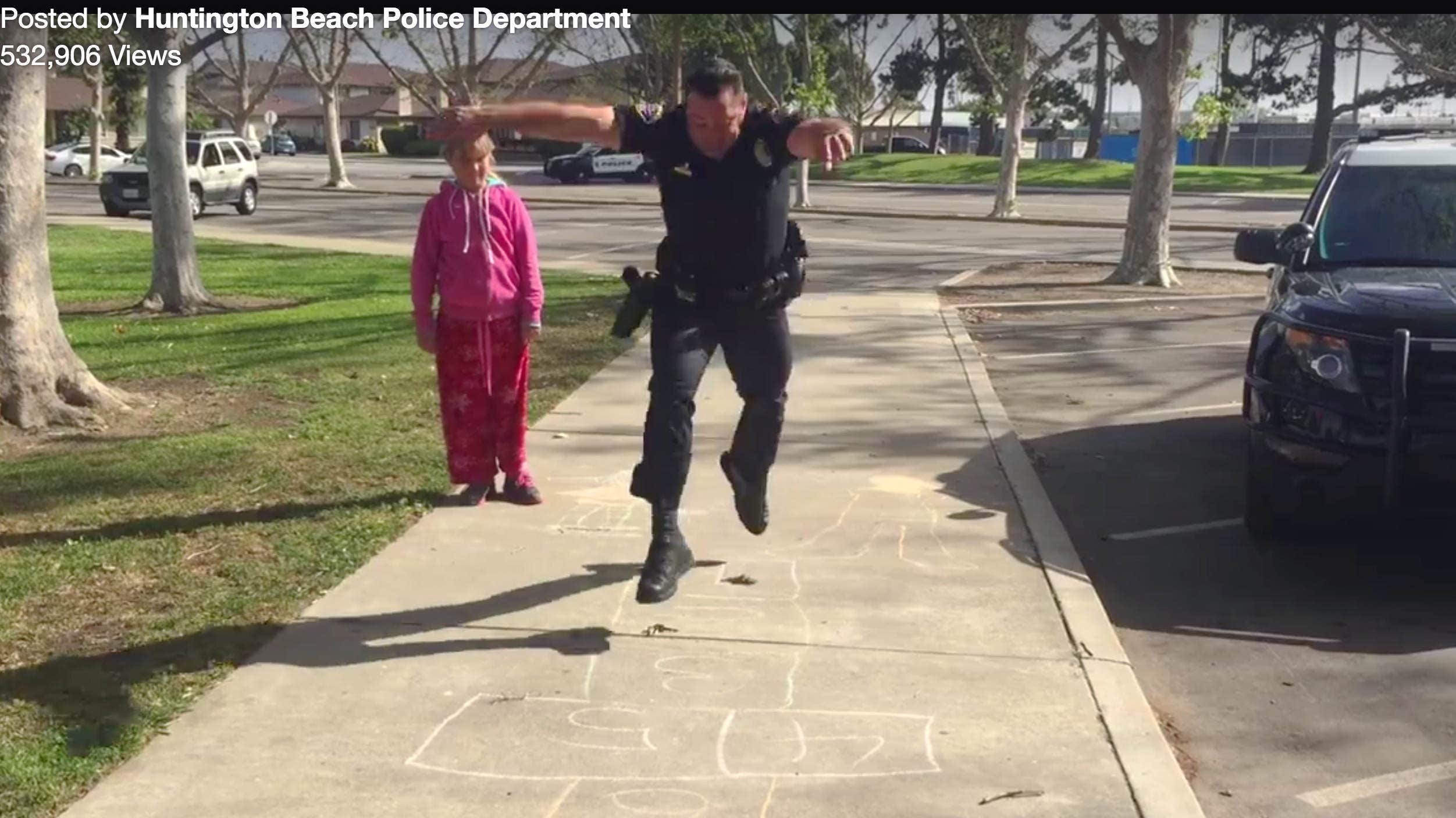 Southern California police officer plays hopscotch to help homeless ...