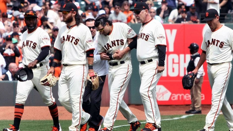 Giants' Jarrett Parker breaks clavicle making incredible catch | Fox News