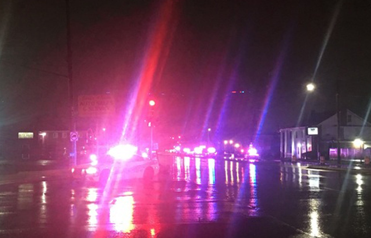 Detroit police officer shot in the head in apparent random attack | Fox ...