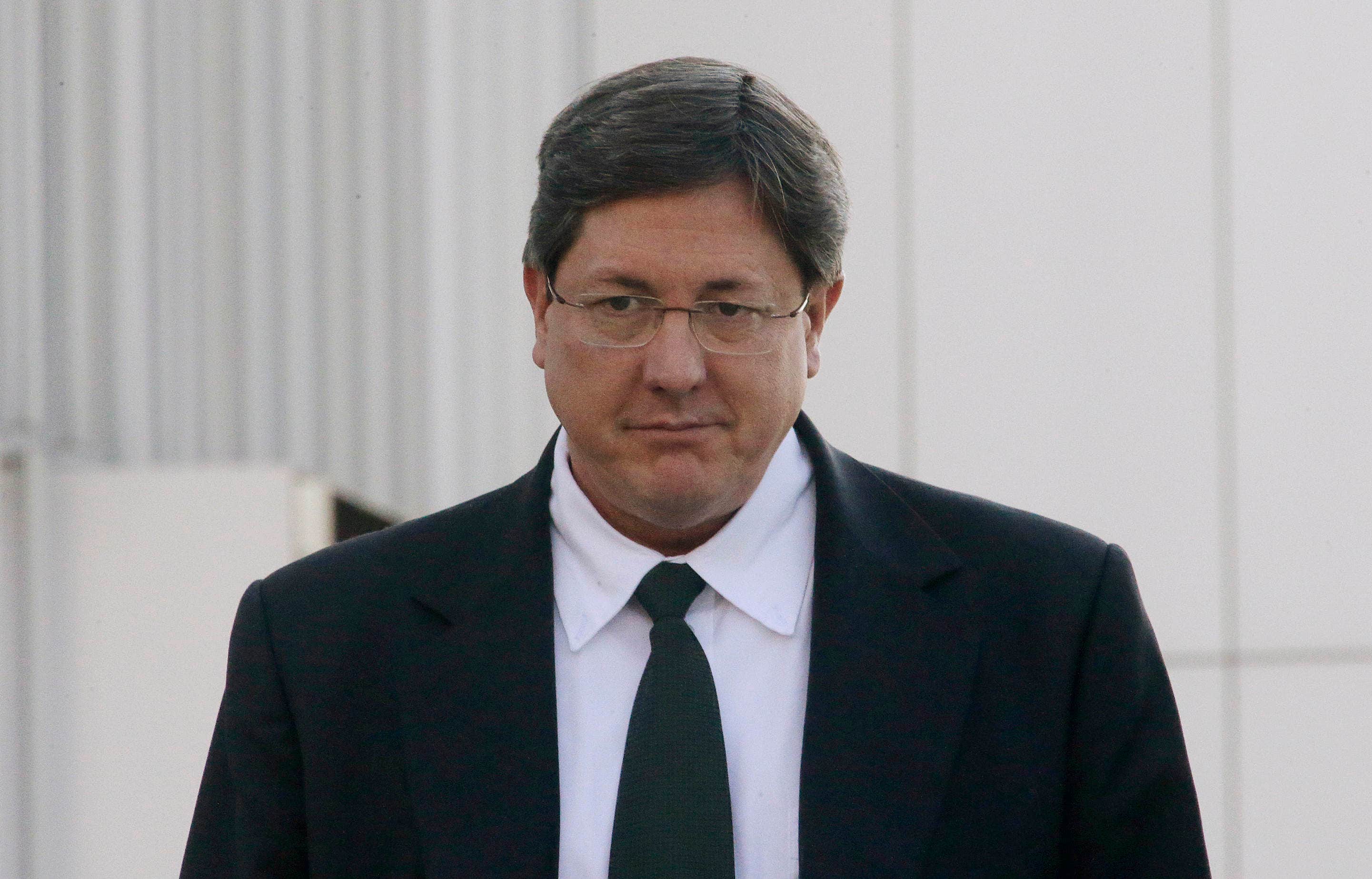 FBI searching for polygamous leader Lyle Jeffs after he fled home ...