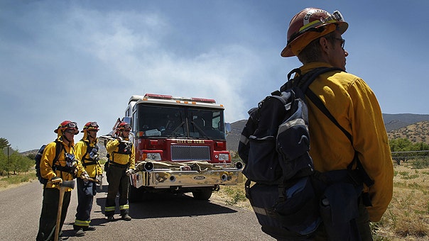 Crews Expect Containment on 1 of 3 Massive Arizona Wildfires | Fox News