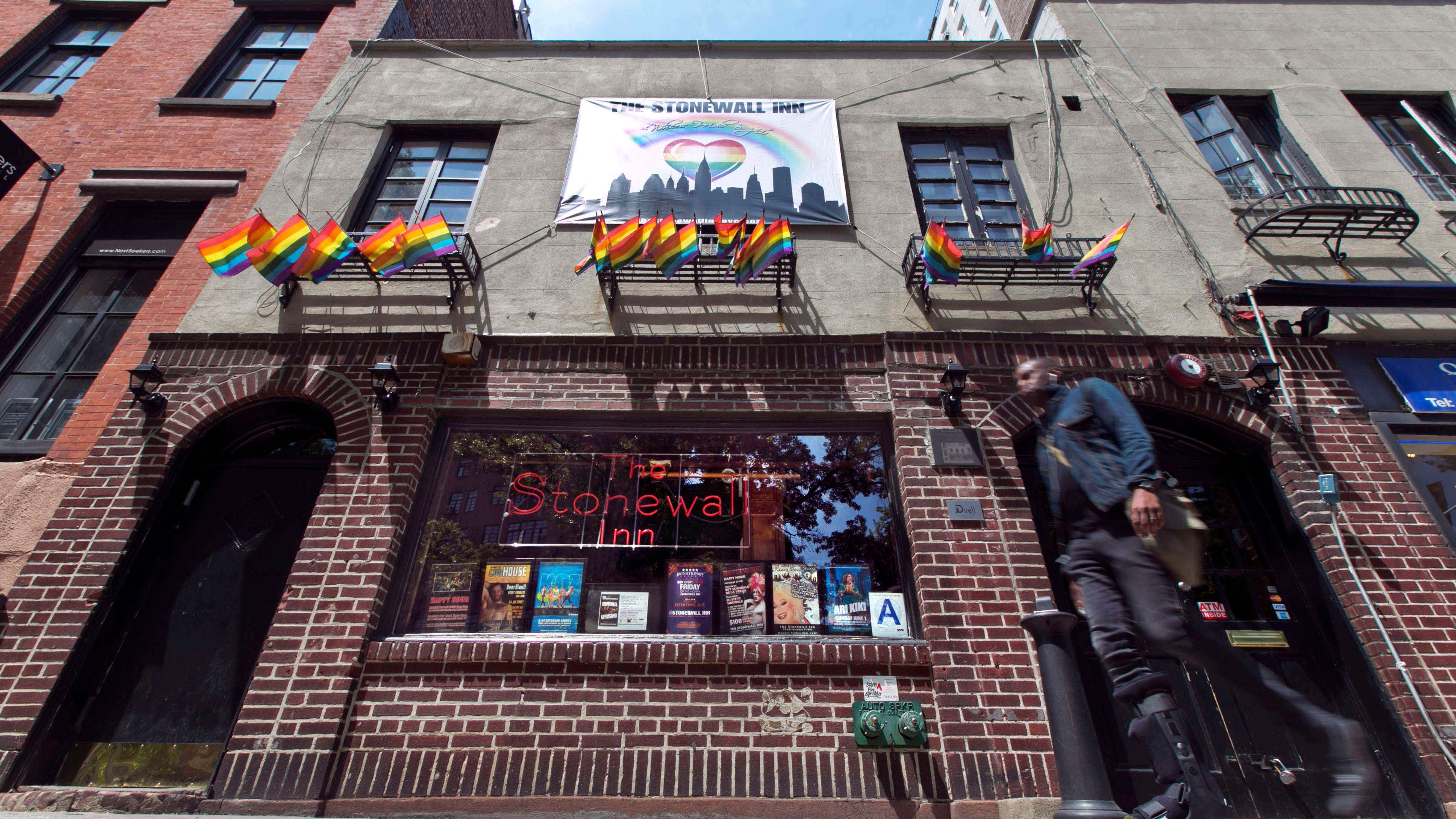 Historic Stonewall Inn receives landmark status from New York City ...