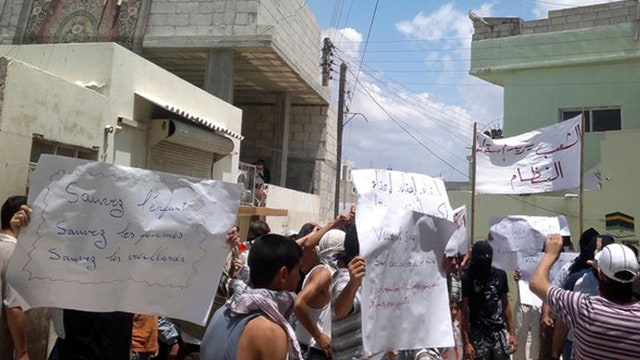 Tens of Thousands Protest as Syrian Forces Conduct Deadly Operation ...