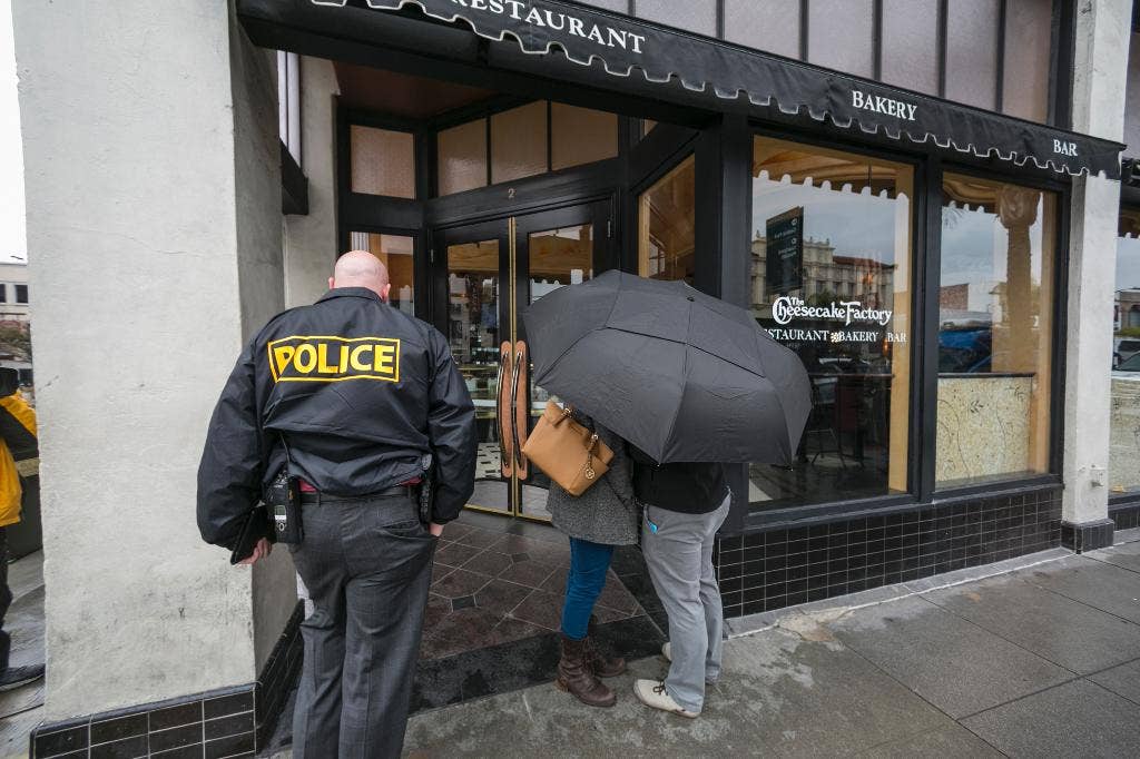 People flee when incendiary device is tossed into restaurant | Fox News