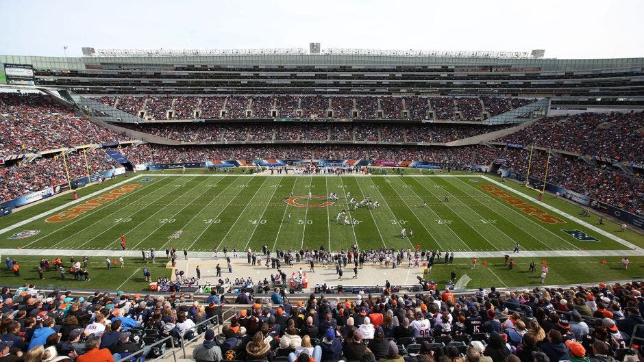 PHOTO: Bears erect new George Halas statue outside team facility | Fox News