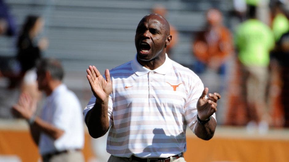 Charlie Strong promises 'wide open' duel for Texas quarterback | Fox News