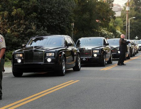 Fans Gather for Glimpse of Jackson Funeral | Fox News