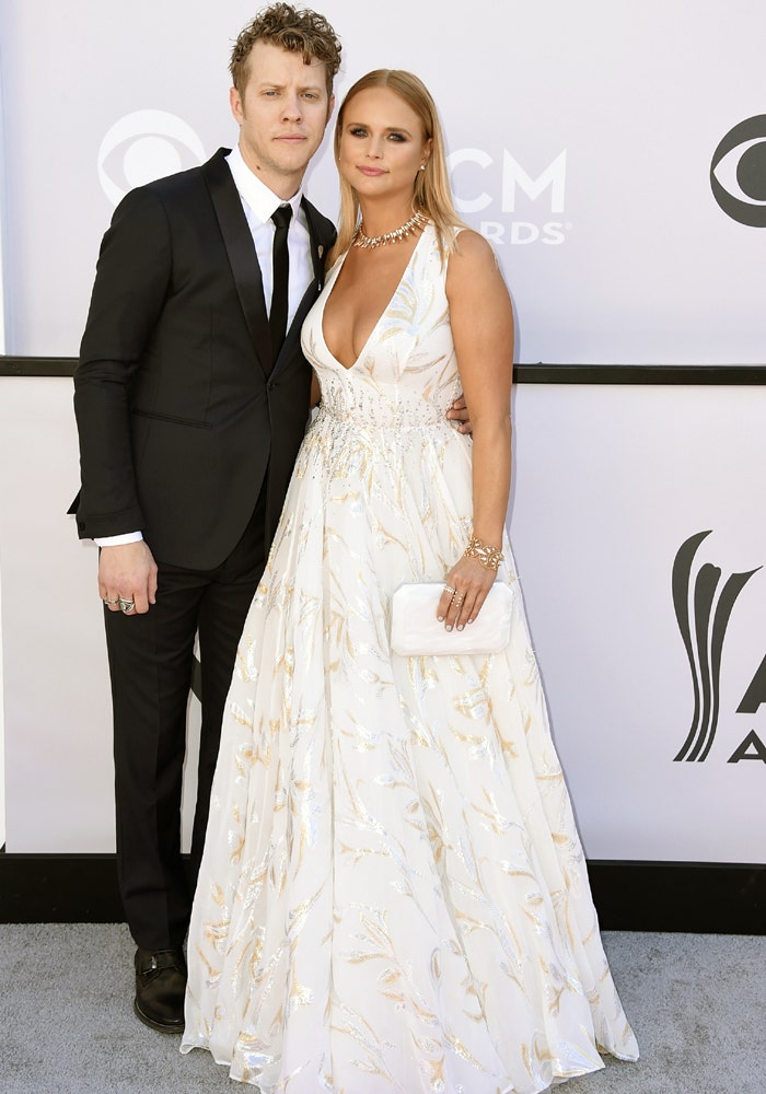 Miranda Lambert looks bridal in low-cut white gown at ACM Awards | Fox News