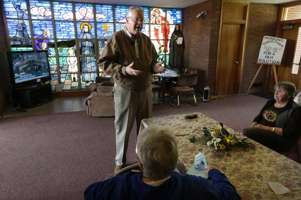 Breakaway Catholic church planned by closed parish not rare | Fox News