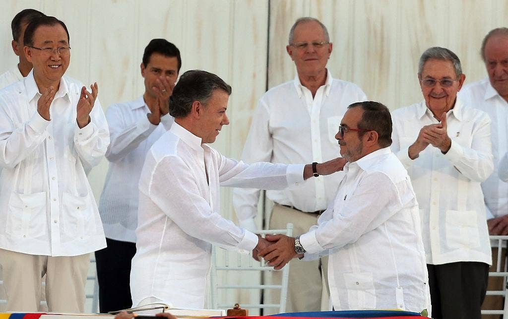 Colombia Farc Sign Historic Peace Deal Ending Long Conflict Fox News