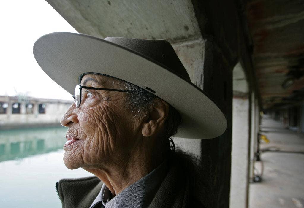 Robber steals presidential coin from oldest US park ranger | Fox News
