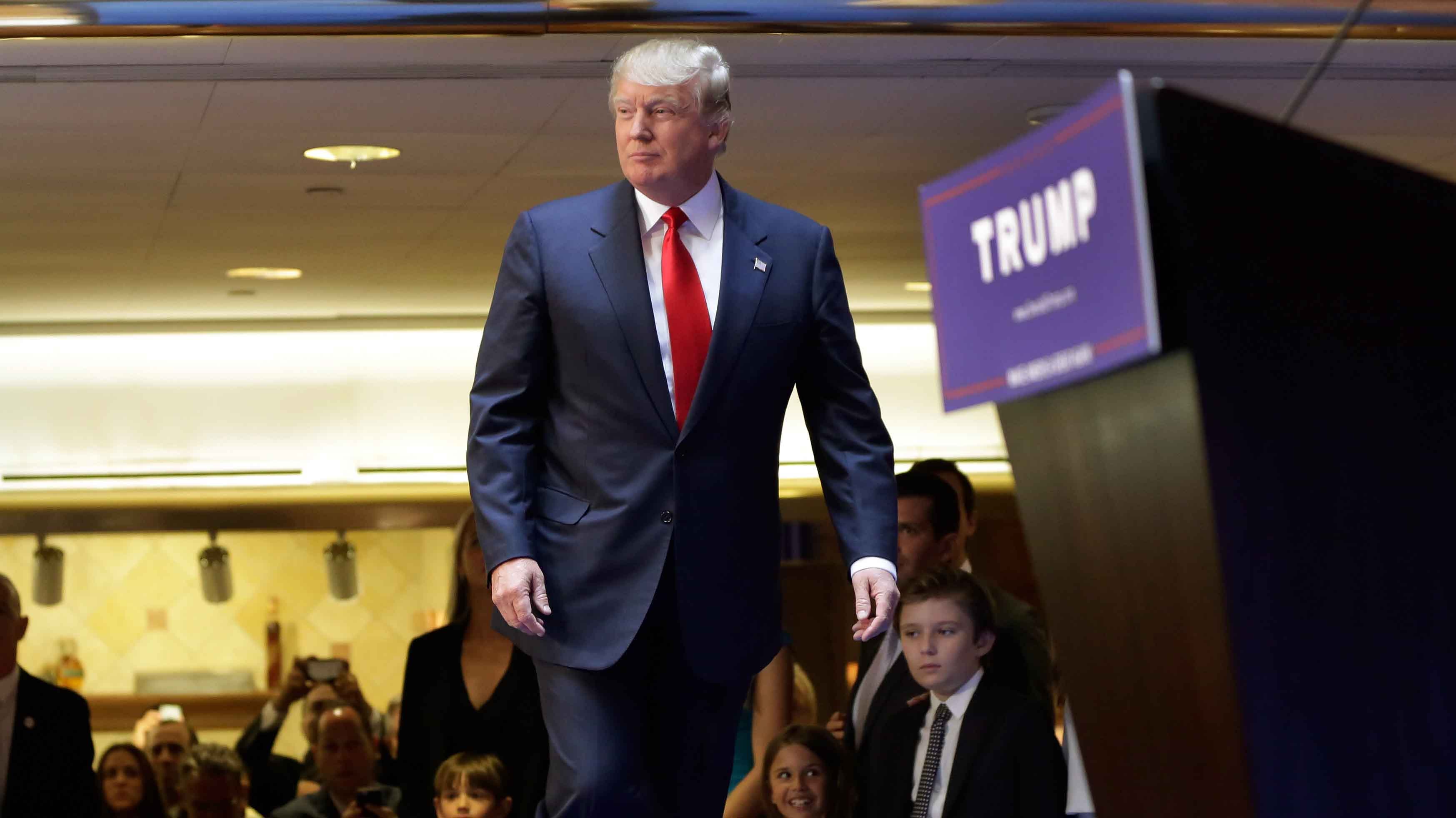 Donald Trump set to visit the U.S.-Mexico border, meet 'some brave ...