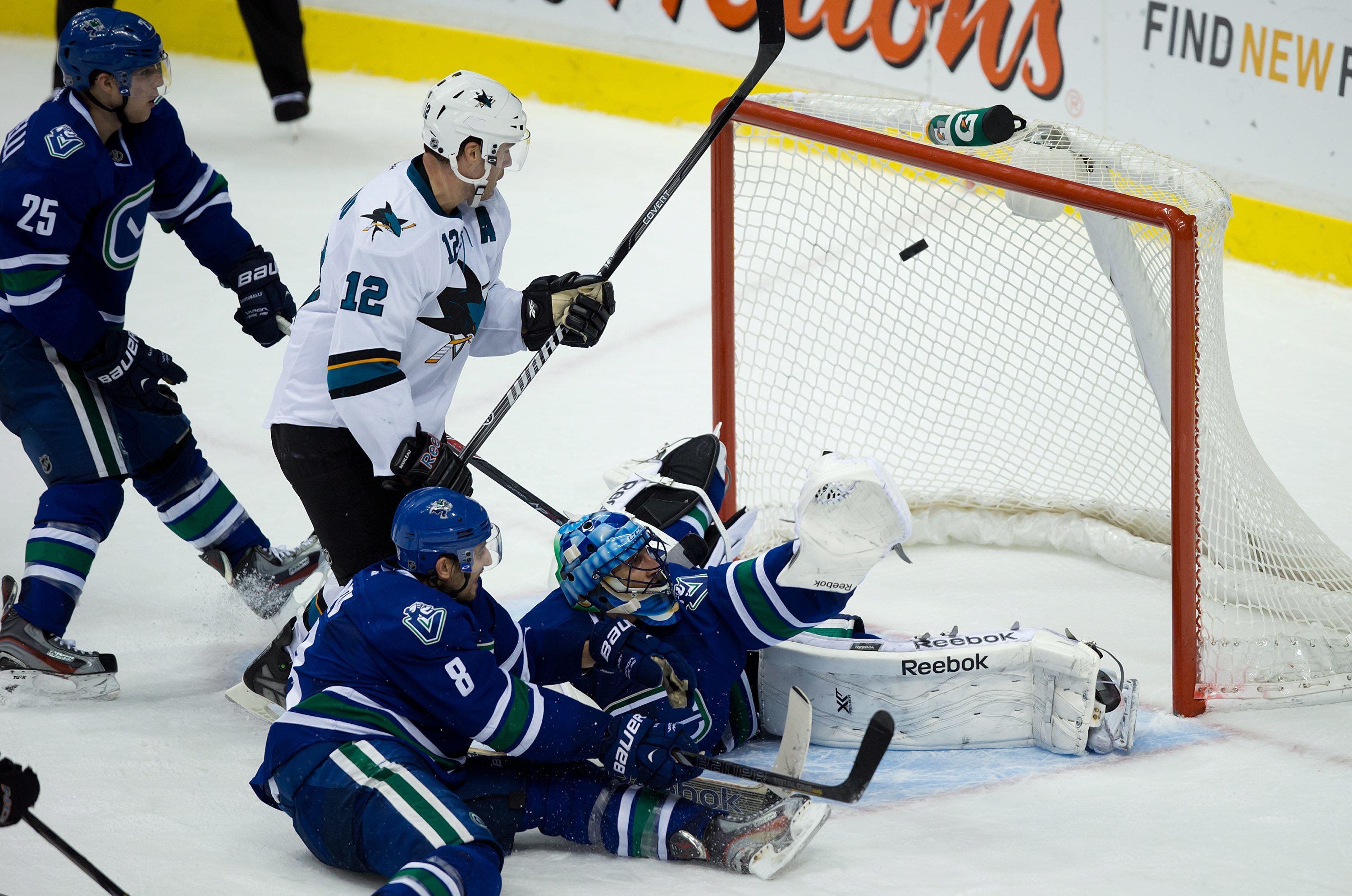 Dan Boyle scores power-play goal in overtime to give Sharks 2-1 win ...