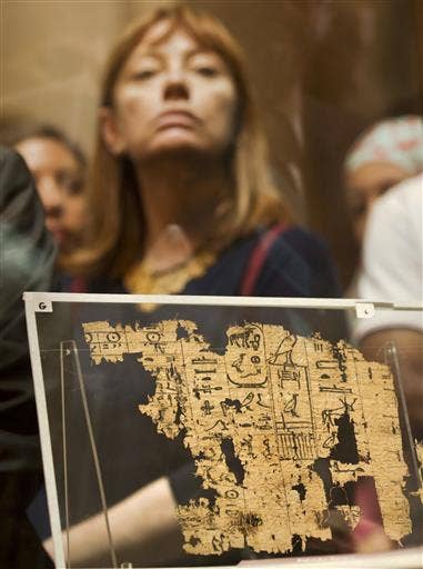 Egypt unveils oldest papyrus, details on pyramid-builders | Fox News