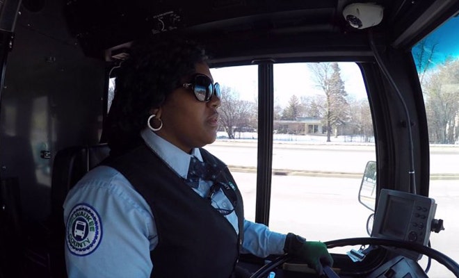 Milwaukee bus driver rescues lost boy wandering with no shoes | Fox News