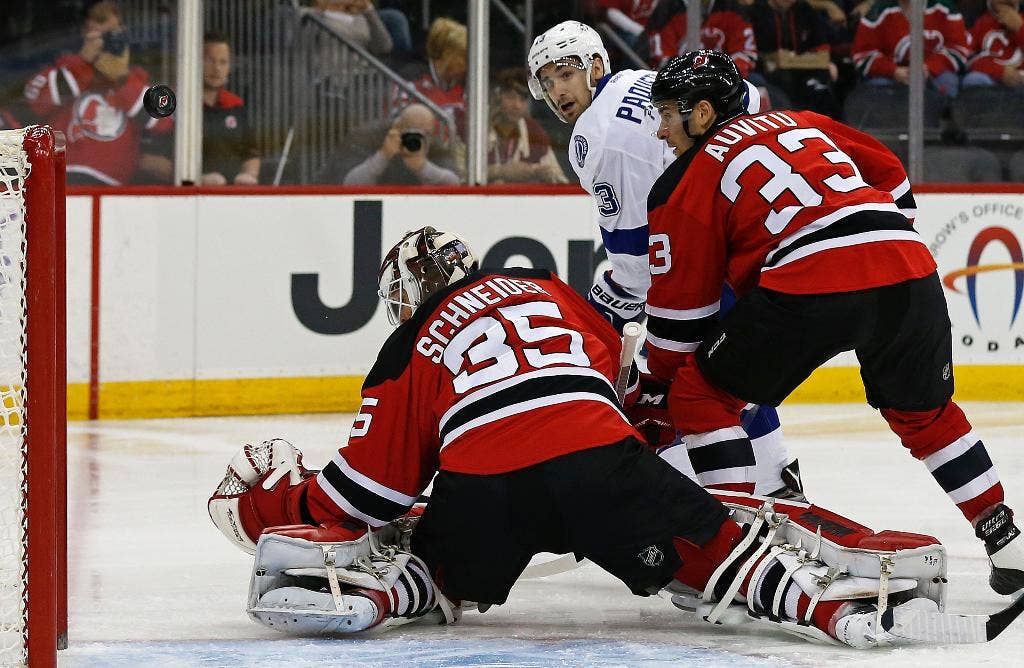 Henrique scores 100th career goal, Devils beat Lightning 3-1 | Fox News