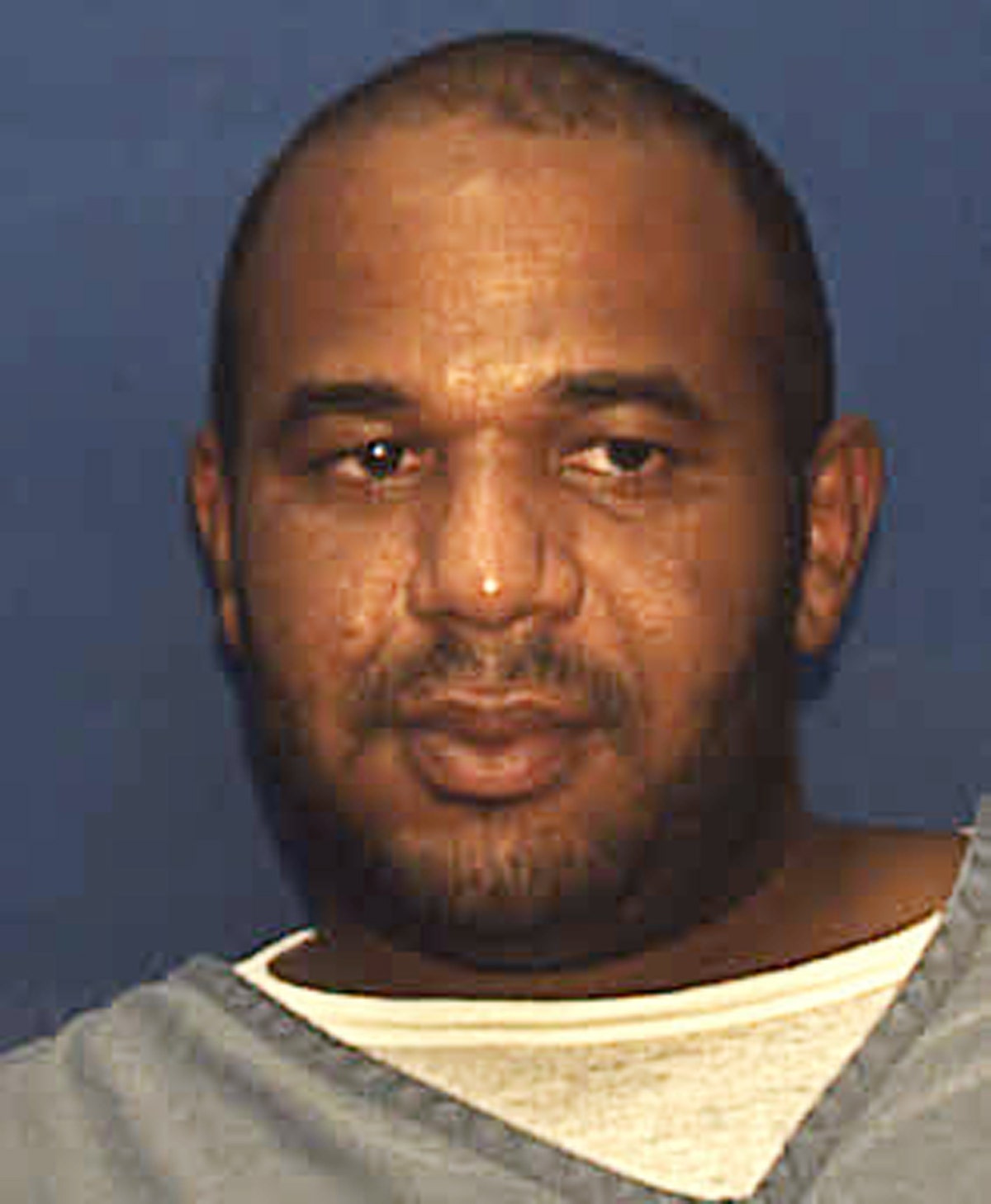 Authorities hunt for 2 killers who escaped Florida prison with forged ...