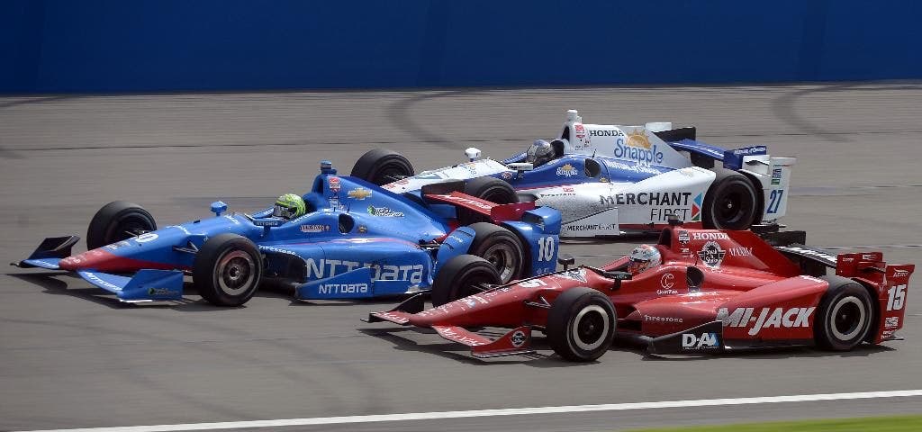 Column: Fans love the daredevil racing, but IndyCar walking fine line ...
