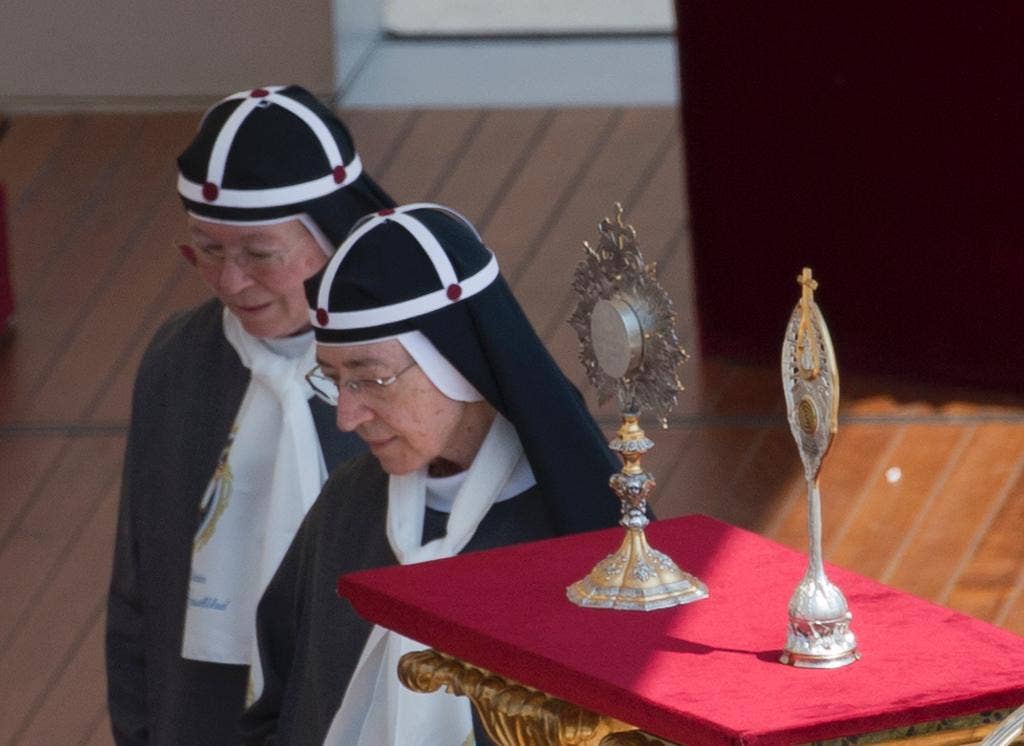 Pope proclaims 2 new saints in canonization Mass | Fox News