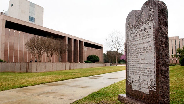 ACLU sues to remove Oklahoma 10 Commandments monument | Fox News
