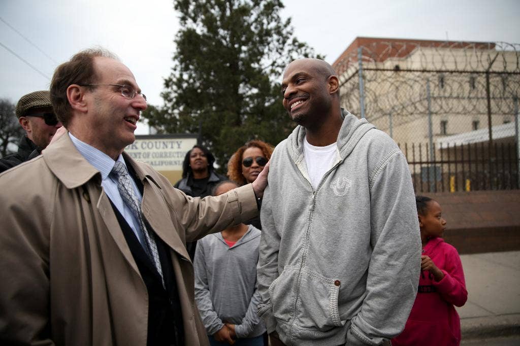 Murder charges dropped, man freed after 20 years in prison | Fox News