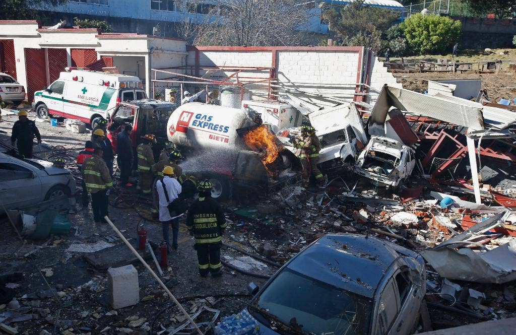Gas explosion at Mexico hospital caused by worn bolts on gas truck ...