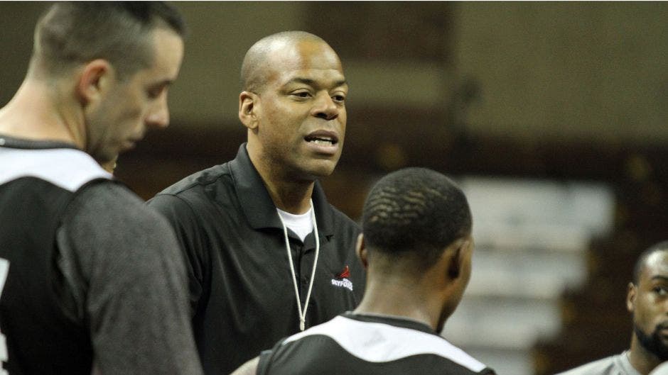 Ex-Arizona center Rooks dies suddenly | Fox News