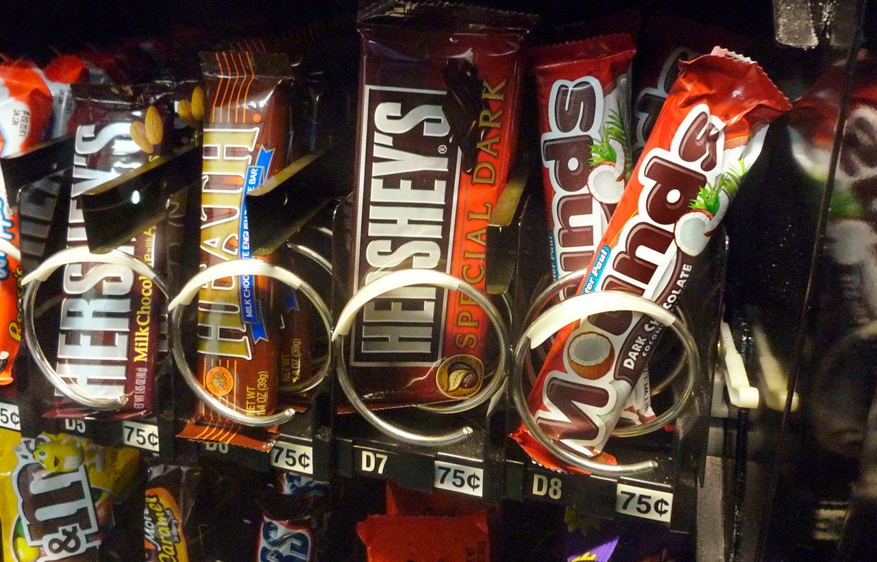 CIA contractors busted for stealing snacks from vending machine | Fox News