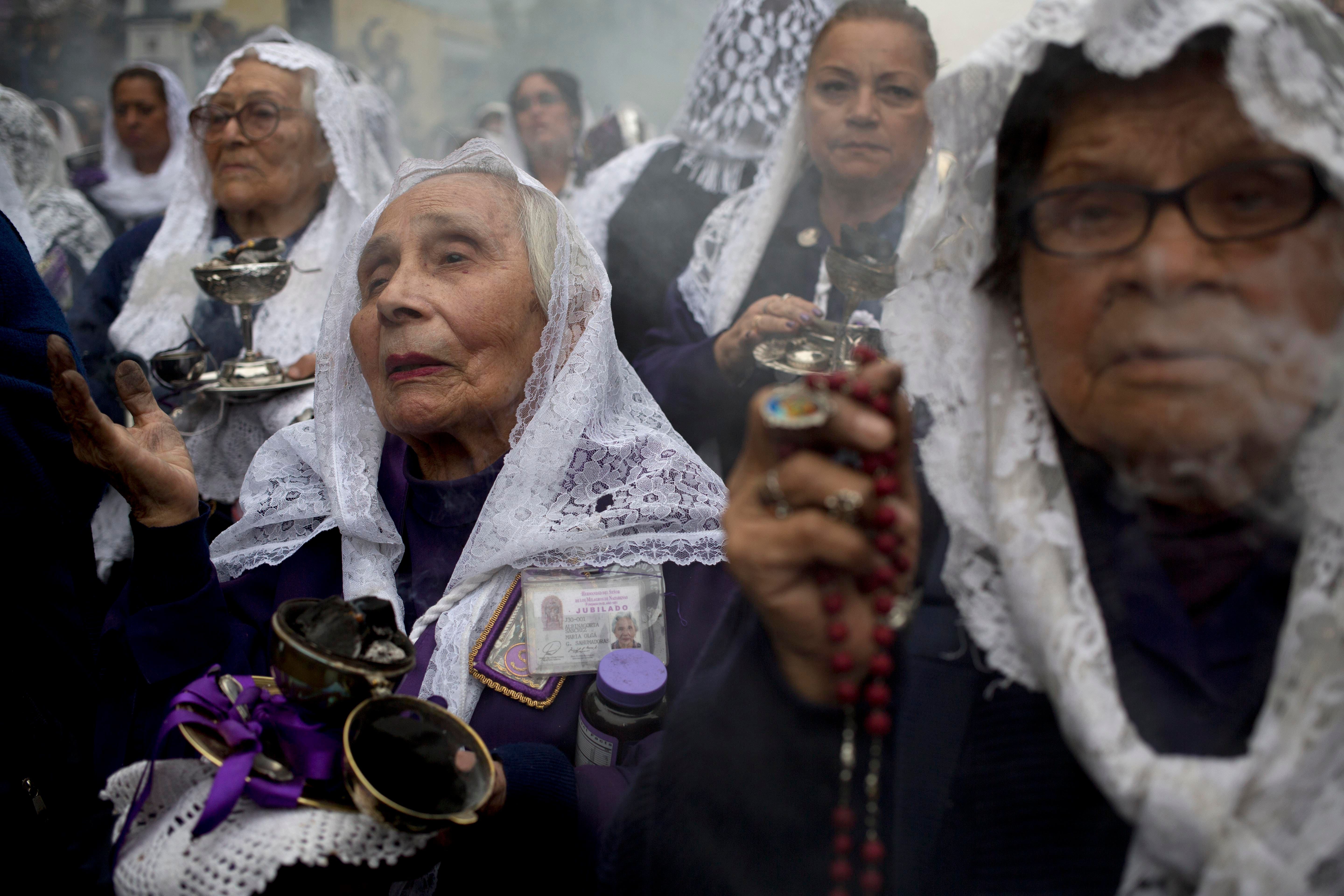 Peru's Catholics venerate country's patron saint Lord of Miracles in ...