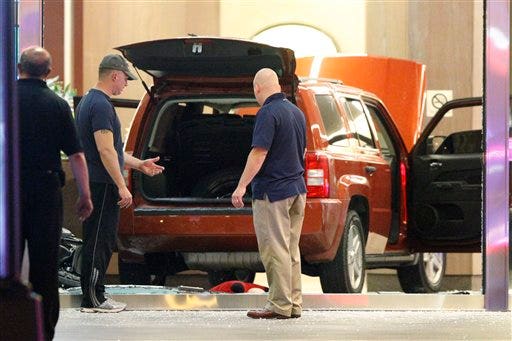 FBI, police investigate SUV crash into DC building | Fox News