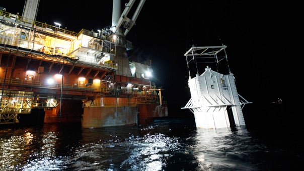 Oil Begins to Wash Ashore as Containment Box Doesn't Work | Fox News