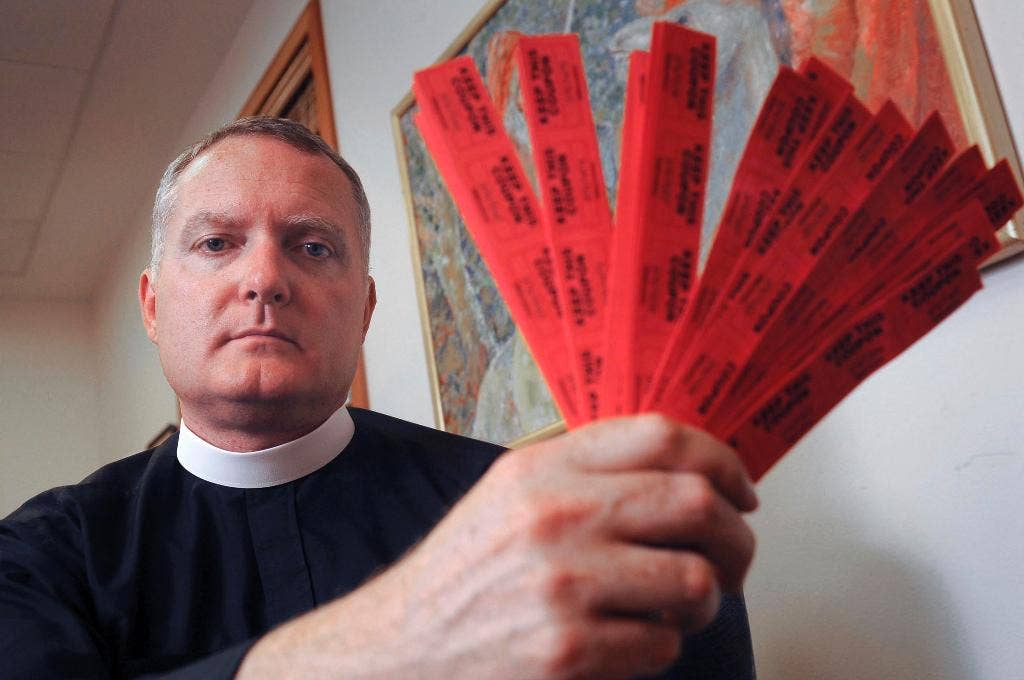 Pastor who won AR-15 rifle raffle won't be charged | Fox News