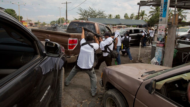 Clash between 'self-defense' vigilante groups in western Mexico leaves ...