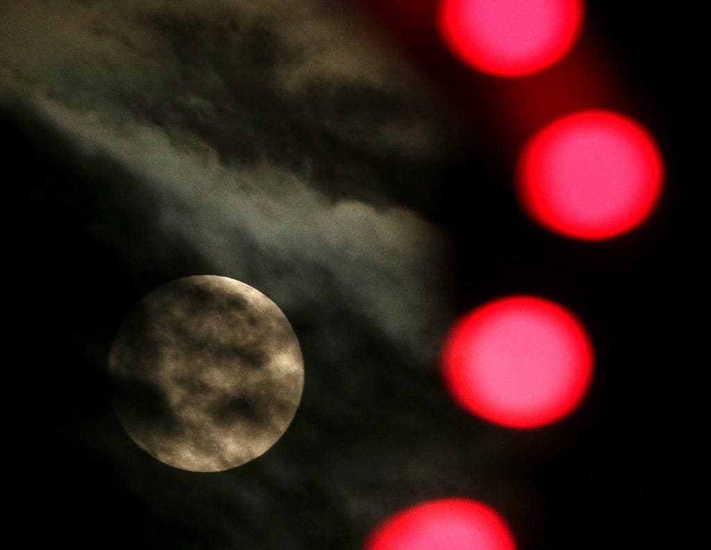 Rare full moon makes an appearance on Christmas Day, the first since ...