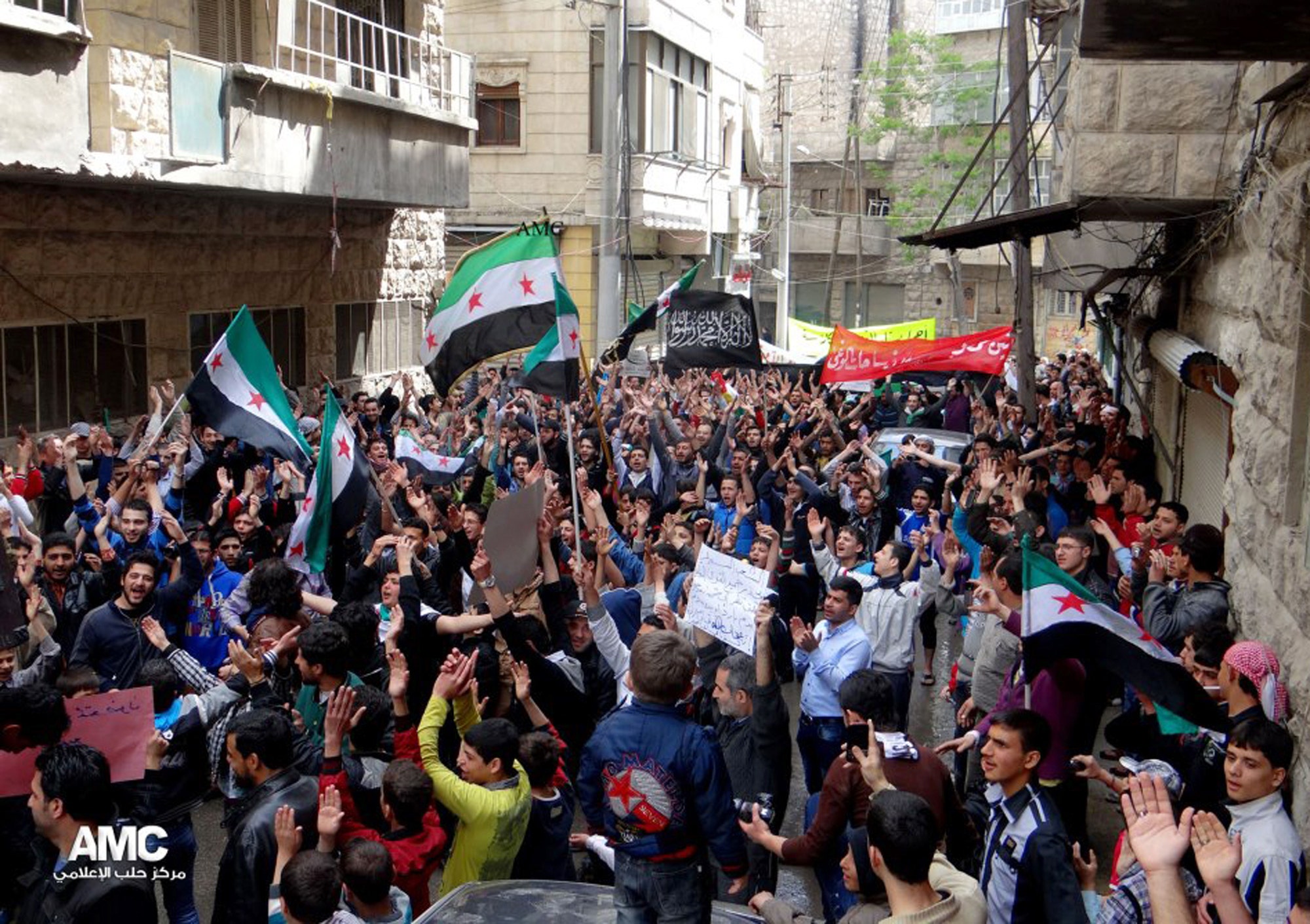 Syrian troops, rebels fight fierce battles near Lebanese border | Fox News