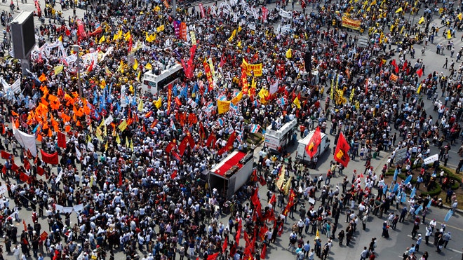 Turkish activists present list of demands, while more than 3,000 ...