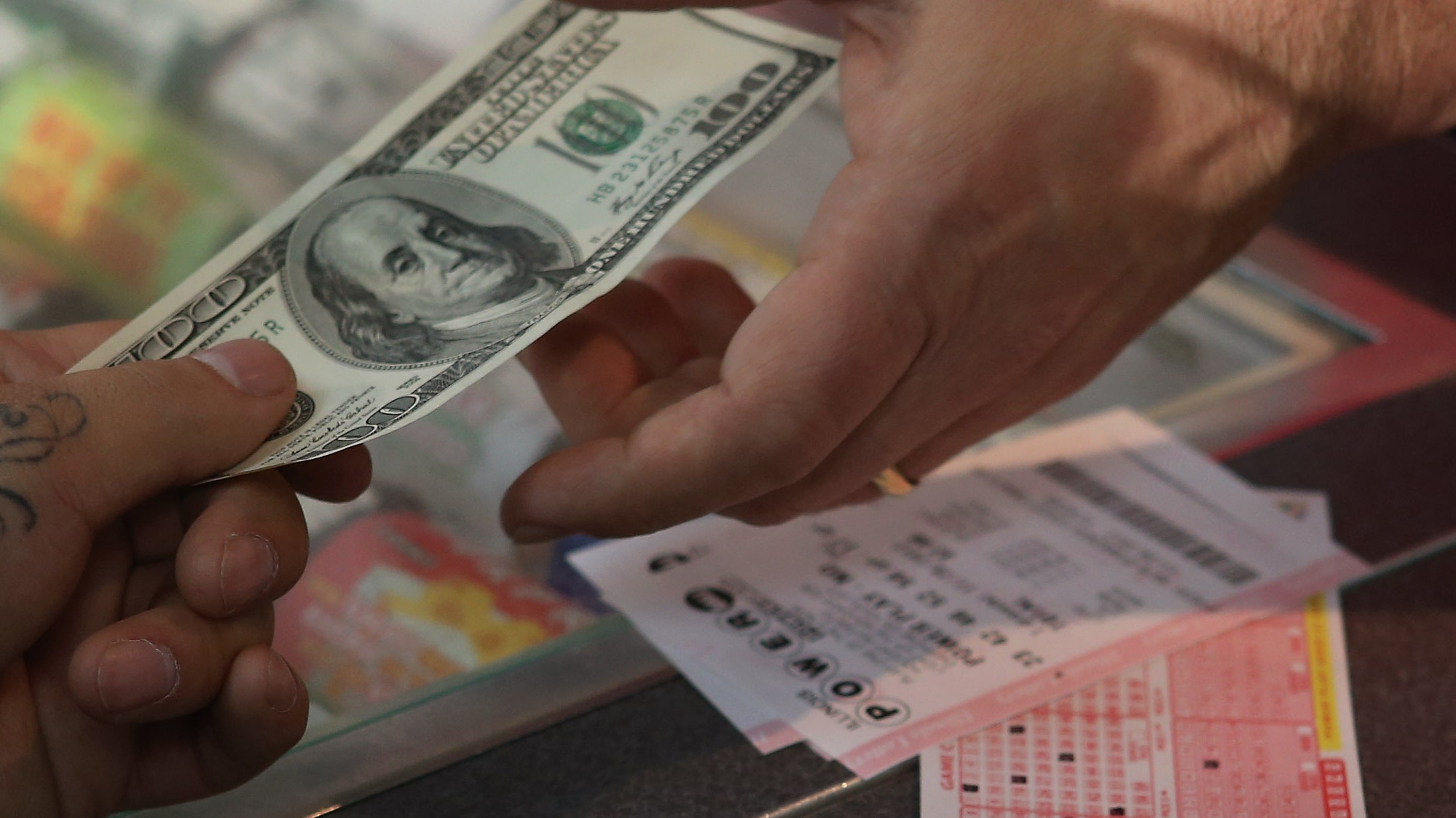 Hispanic women targeted with scam by fake undocumented lottery winners ...