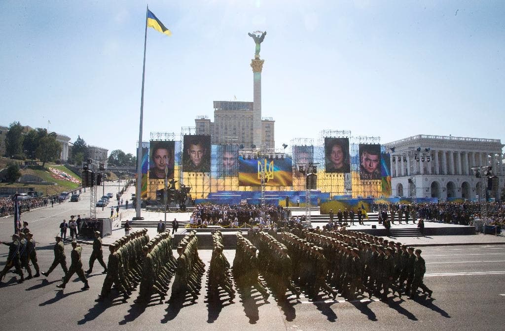 Kiev celebrates Ukrainian Independence Day amid fighting in the east ...