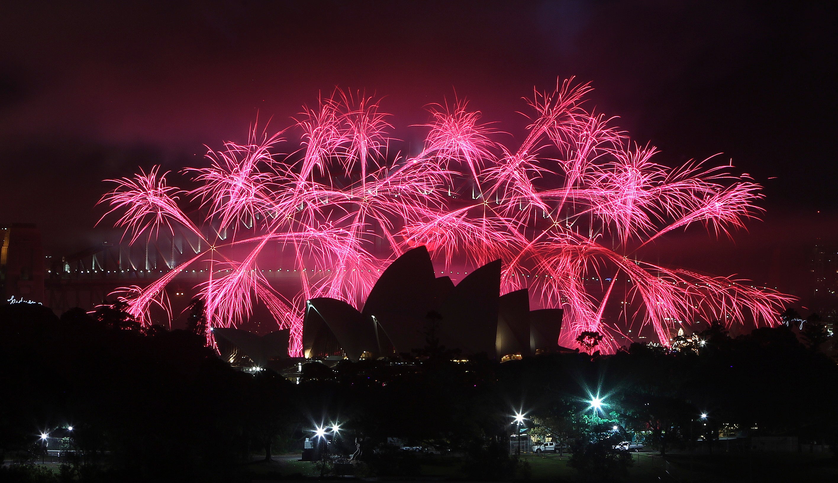 New Year’s Eve flight jets around the world ‘twice’ in 24 hours | Fox News