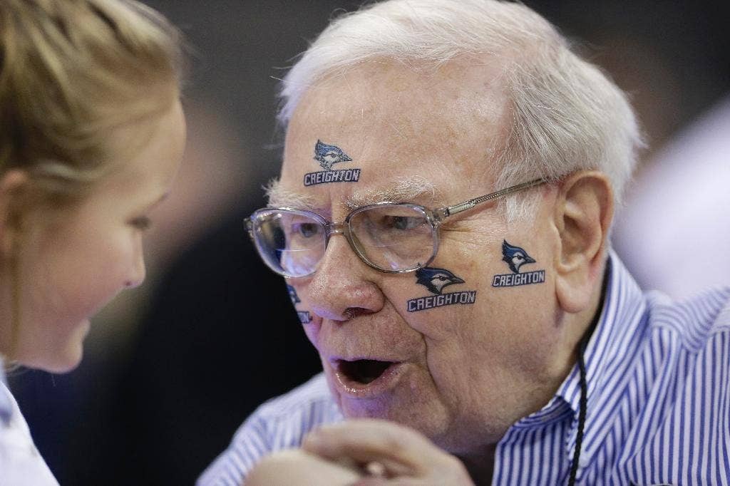 Warren Buffett offers $100,000 to employee with best NCAA bracket | Fox ...