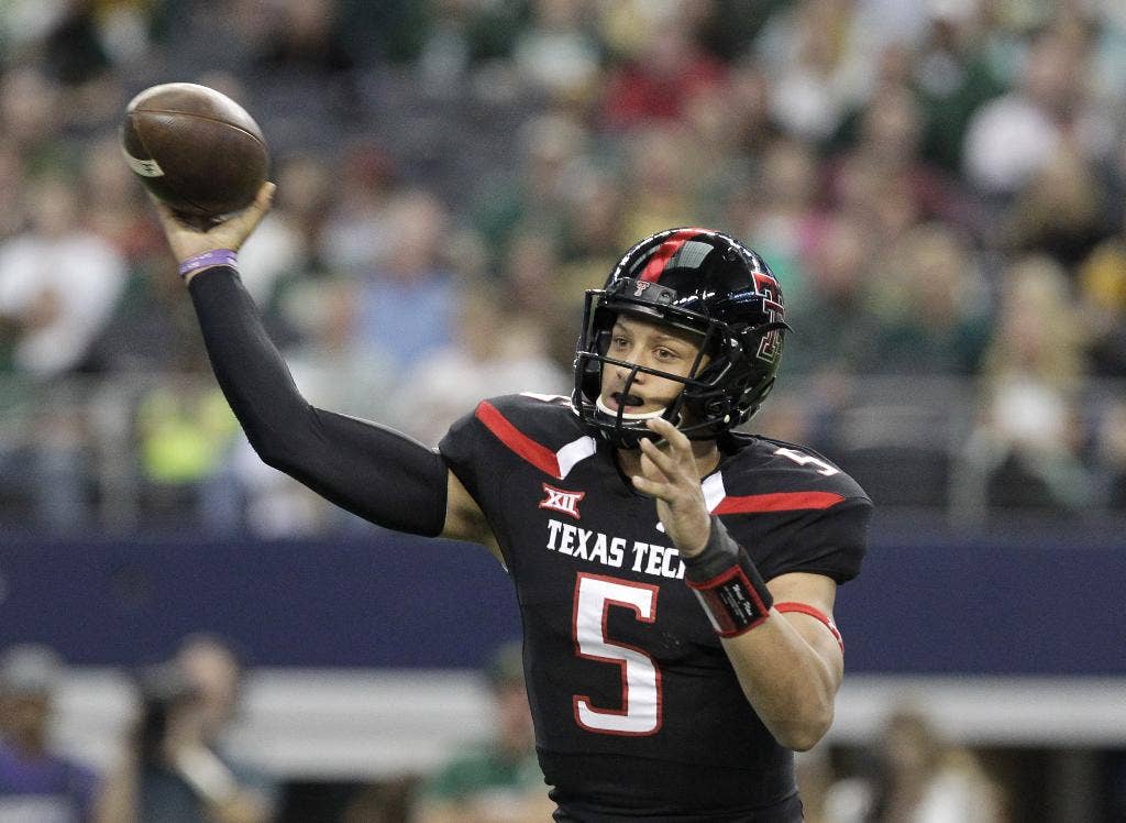 Texas Tech's Mahomes sets Big 12 freshman record with his 598 yards ...