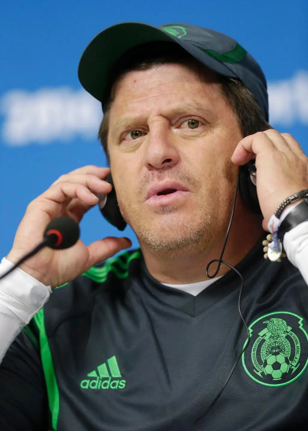 Mexico coach largely sidesteps Croatia's verbal jousts, wants matters ...