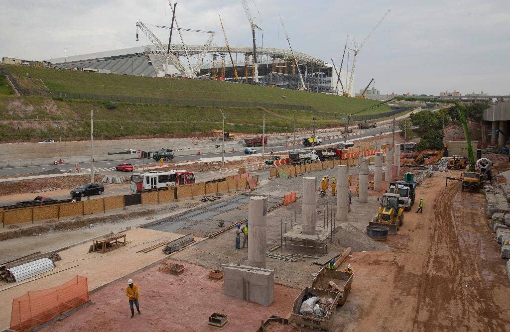WORLD CUP 2014: In stadium delayed by deadly crane collapse, Sao Paulo ...