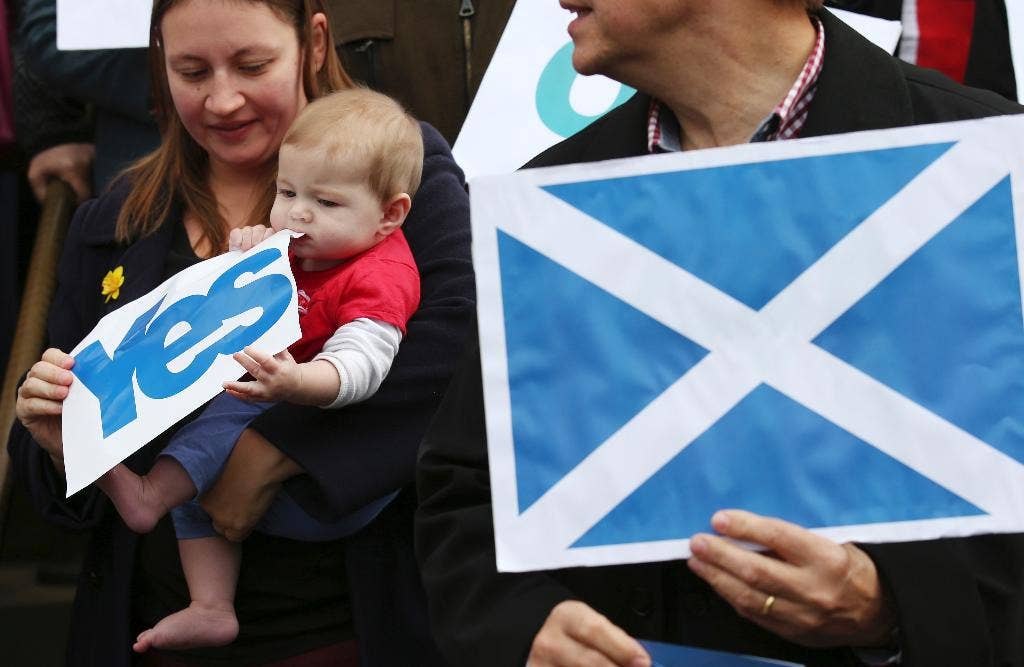 Generation gap: Young Scots tend to favor independence; older ones say ...