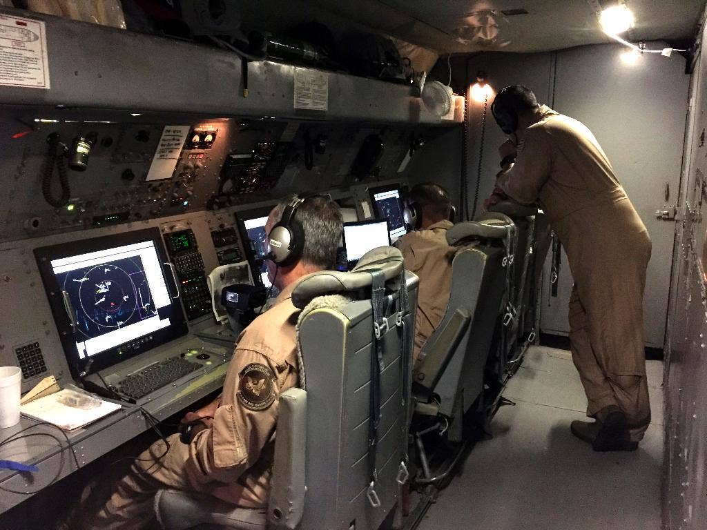 Customs agents take to sky in hunt for boats, mini-subs sneaking ...