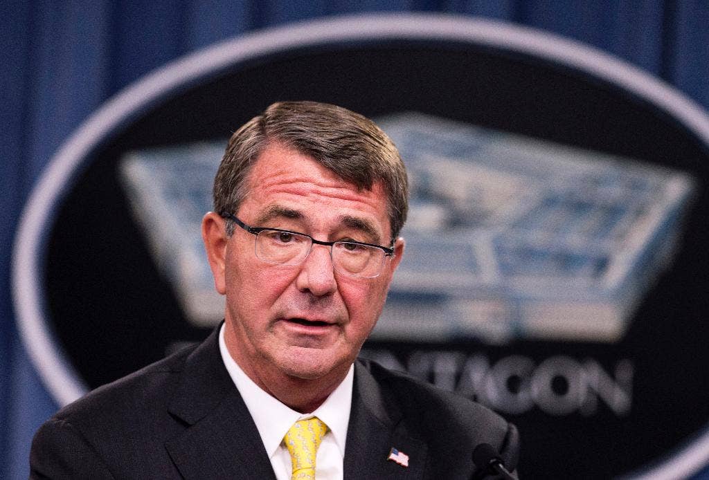 Pentagon chief Carter, in folksy talks, describes US military of future ...