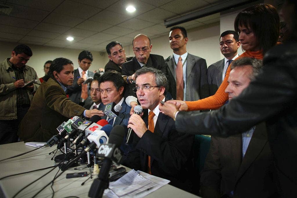 Colombia's Supreme Court sentences former Uribe ministers to 6 years in prison for bribery | Fox ...