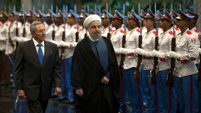 Iranian president meets with Raúl and Fidel Castro during stop in ...