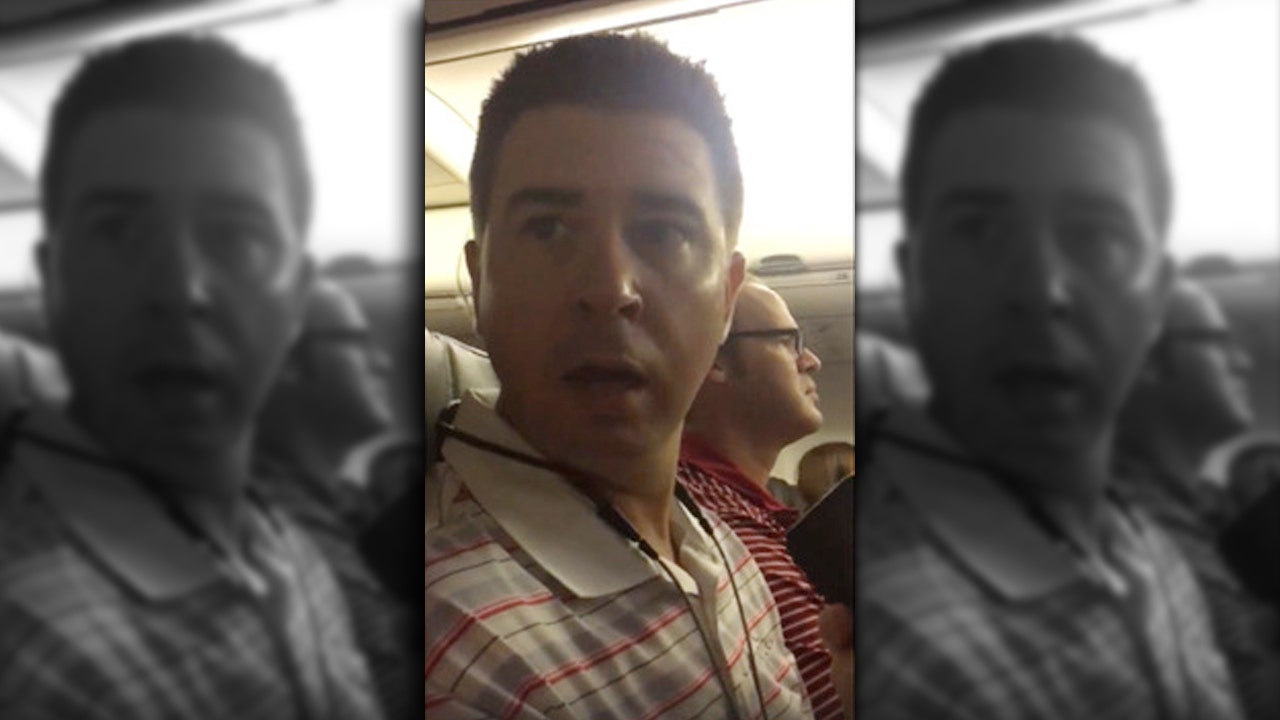 Woman uses flight crew, captain to help tell husband she's pregnant ...